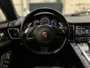 Melns Porsche Panamera 2014 Viļņa, ar dzinēja tilpumu 3.00 L un nobraukumu 97 tūkst. km par 29990 €, foto 25 vietnē AUTOMOTO.COM.LV