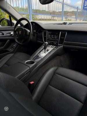 Melns Porsche Panamera 2014 Viļņa, ar dzinēja tilpumu 3.61 L un nobraukumu 176 tūkst. km par 20000 €, foto 13 vietnē AUTOMOTO.COM.LV