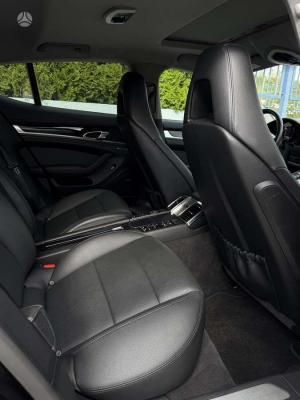 Melns Porsche Panamera 2014 Viļņa, ar dzinēja tilpumu 3.61 L un nobraukumu 176 tūkst. km par 20000 €, foto 28 vietnē AUTOMOTO.COM.LV