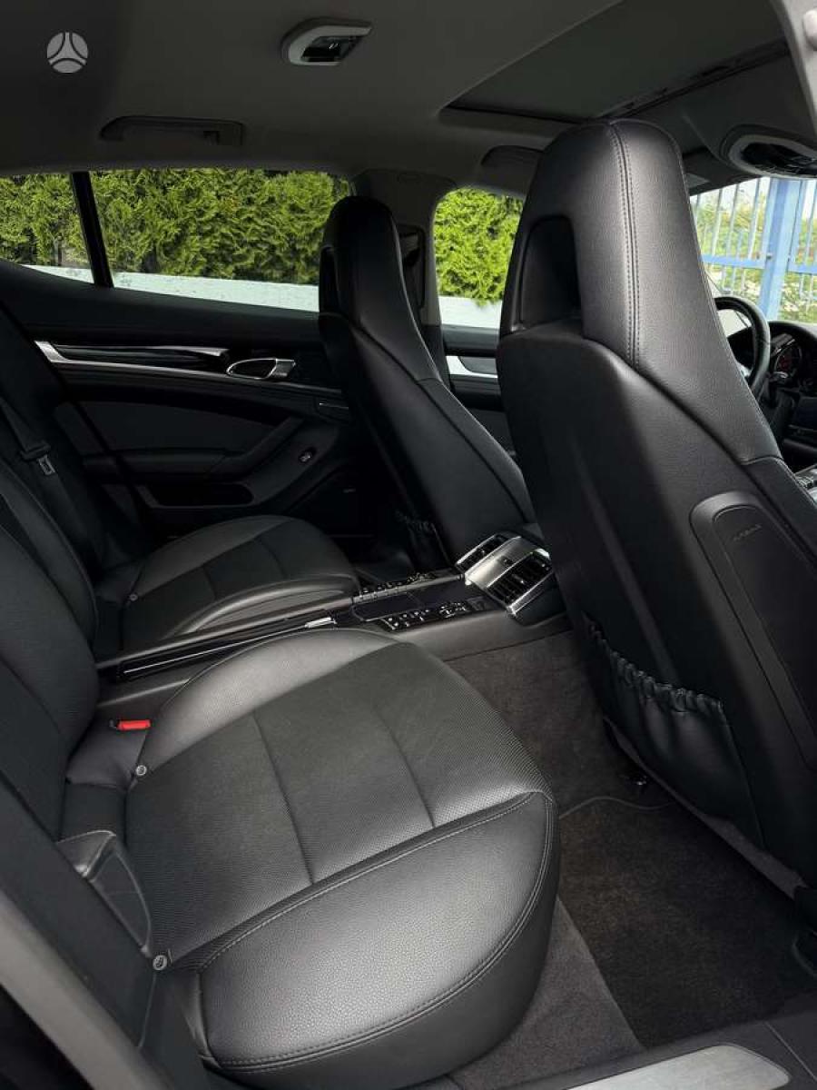 Melns Porsche Panamera 2014 Viļņa, ar dzinēja tilpumu 3.61 L un nobraukumu 176 tūkst. km par 20000 €, foto 28 vietnē AUTOMOTO.COM.LV
