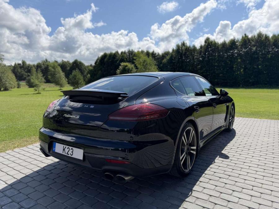 Melns Porsche Panamera 2014 Palanga, ar dzinēja tilpumu 3.00 L un nobraukumu 382 tūkst. km par 17300 €, foto 4 vietnē AUTOMOTO.COM.LV