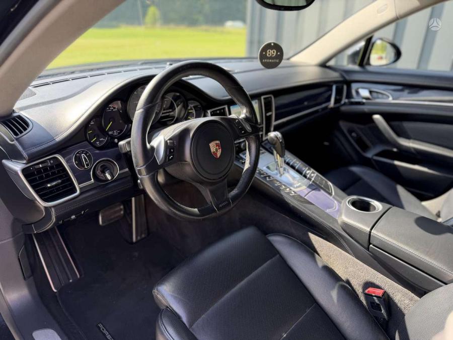 Melns Porsche Panamera 2014 Palanga, ar dzinēja tilpumu 3.00 L un nobraukumu 382 tūkst. km par 17300 €, foto 13 vietnē AUTOMOTO.COM.LV