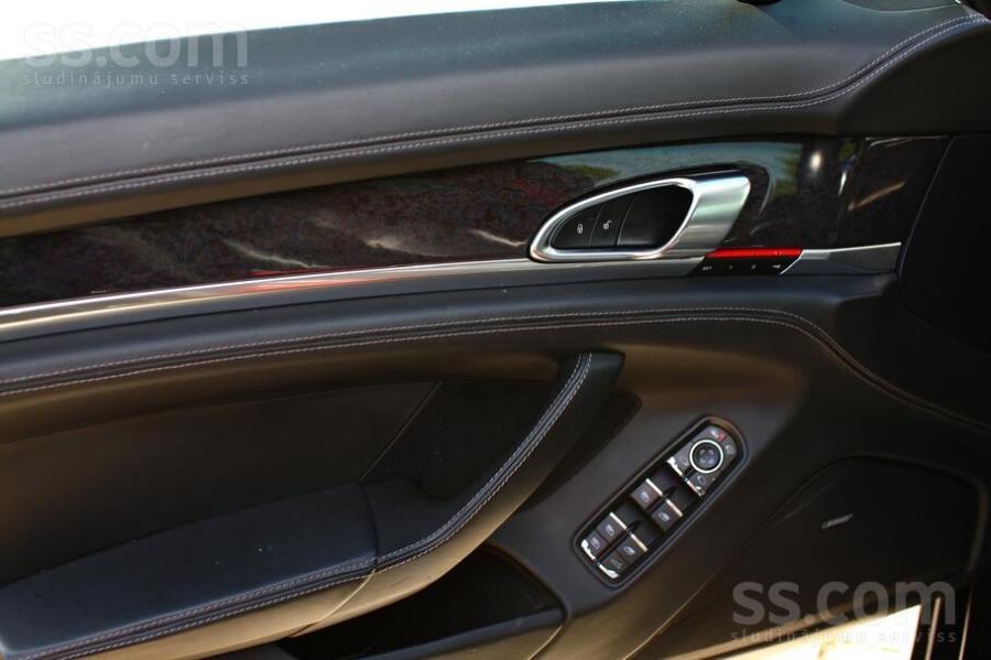 Black Porsche Panamera 2014 in Riga, with an engine capacity of 3.00 L and mileage of 174 thousand km for 20850 €, photo 21 on AUTOMOTO.COM.LV