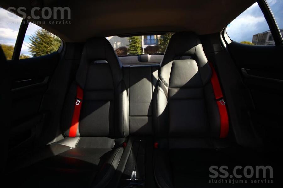 Black Porsche Panamera 2014 in Riga, with an engine capacity of 3.00 L and mileage of 174 thousand km for 20850 €, photo 23 on AUTOMOTO.COM.LV