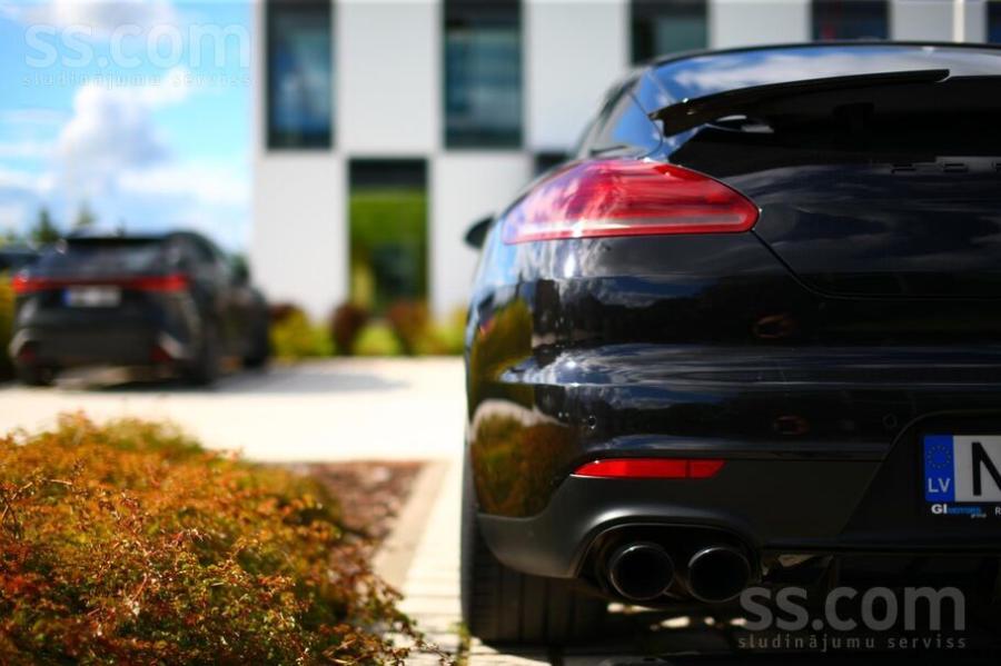 Black Porsche Panamera 2014 in Riga, with an engine capacity of 3.00 L and mileage of 174 thousand km for 20850 €, photo 25 on AUTOMOTO.COM.LV