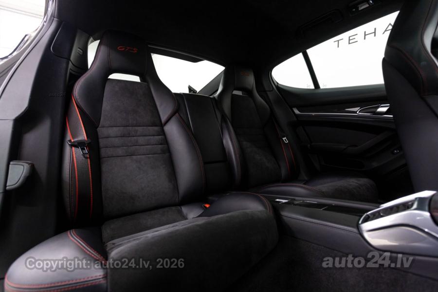 Melns Porsche Panamera 2015 Tartu, ar dzinēja tilpumu 4.81 L un nobraukumu 51 tūkst. km par 43900 €, foto 12 vietnē AUTOMOTO.COM.LV