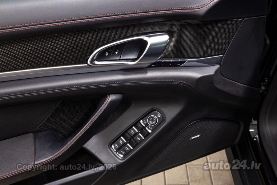 Melns Porsche Panamera 2015 Tartu, ar dzinēja tilpumu 4.81 L un nobraukumu 51 tūkst. km par 43900 €, foto 15 vietnē AUTOMOTO.COM.LV