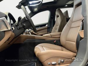 Melns Porsche Panamera 2015 Tallina, ar dzinēja tilpumu 4.80 L un nobraukumu 96 tūkst. km par 75900 €, foto 6 vietnē AUTOMOTO.COM.LV