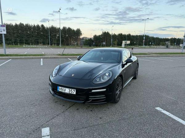 Порше Панамера 2015 в Вильнюс на AUTOMOTO.COM.LV Черный Порше Панамера 2015 в Вильнюс, объемом двигателя 3.00 л и пробегом 106 тыс. км за 18500 €, фото 1 на AUTOMOTO.COM.LV