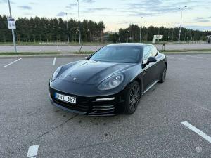 Black Porsche Panamera 2015 in Vilnius, with an engine capacity of 3.00 L and mileage of 106 thousand km for 18500 €, photo 4 on AUTOMOTO.COM.LV