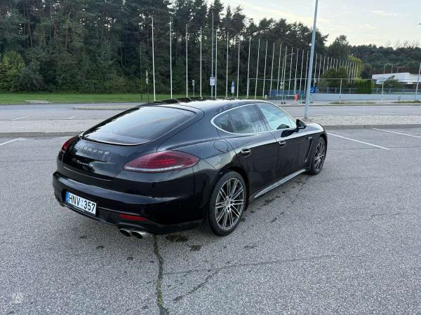 Порше Панамера 2015 в Вильнюс на AUTOMOTO.COM.LV Черный Порше Панамера 2015 в Вильнюс, объемом двигателя 3.00 л и пробегом 106 тыс. км за 18500 €, фото 6 на AUTOMOTO.COM.LV