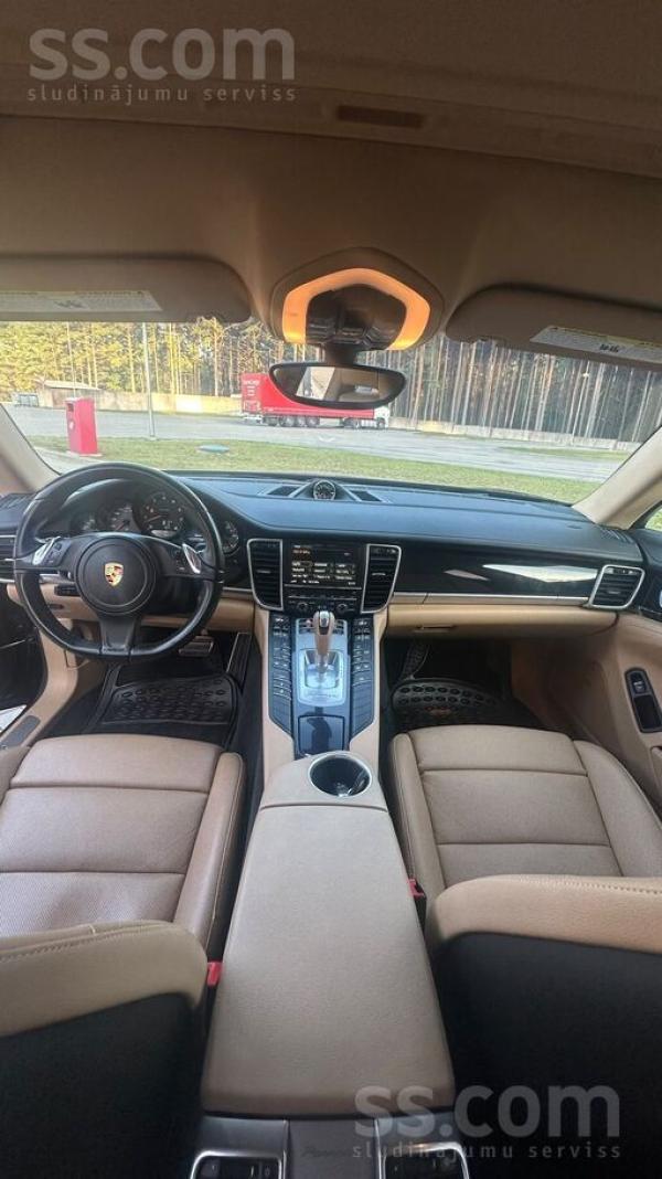 Porsche Panamera 2016 in Daugavpils on AUTOMOTO.COM.LV Black Porsche Panamera 2016 in Daugavpils, with an engine capacity of 3.60 L and mileage of 81 thousand km for 27500 €, photo 10 on AUTOMOTO.COM.LV
