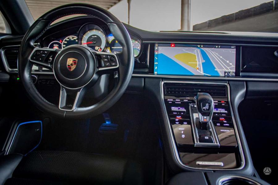 Melns Porsche Panamera 2017 Kauņa, ar dzinēja tilpumu 3.00 L un nobraukumu 106 tūkst. km par 44000 €, foto 12 vietnē AUTOMOTO.COM.LV