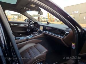 Black Porsche Panamera 2017 in Tallinn, with an engine capacity of 4.00 L and mileage of 184 thousand km for 68500 €, photo 4 on AUTOMOTO.COM.LV