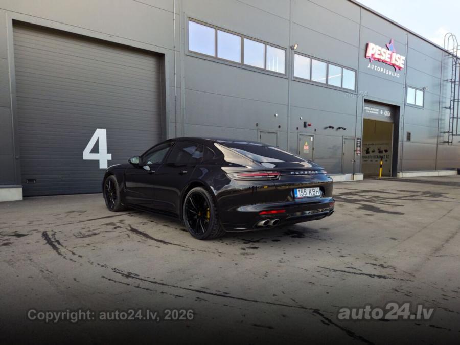 Black Porsche Panamera 2017 in Tallinn, with an engine capacity of 4.00 L and mileage of 184 thousand km for 68500 €, photo 6 on AUTOMOTO.COM.LV