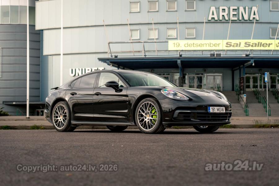 Black Porsche Panamera 2017 in Tallinn, with an engine capacity of 2.90 L and mileage of 176 thousand km for 44000 €, photo 3 on AUTOMOTO.COM.LV