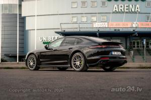 Black Porsche Panamera 2017 in Tallinn, with an engine capacity of 2.90 L and mileage of 176 thousand km for 44000 €, photo 4 on AUTOMOTO.COM.LV