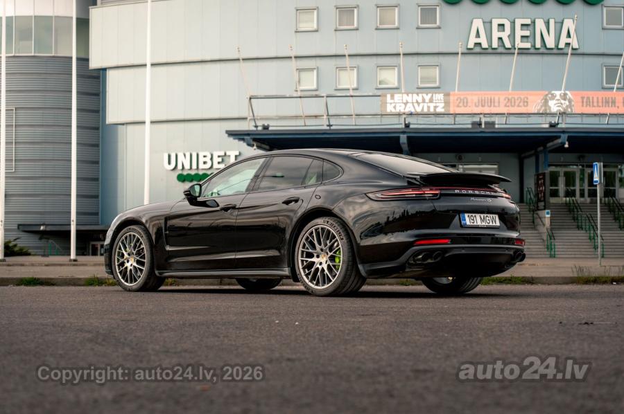 Black Porsche Panamera 2017 in Tallinn, with an engine capacity of 2.90 L and mileage of 176 thousand km for 44000 €, photo 4 on AUTOMOTO.COM.LV