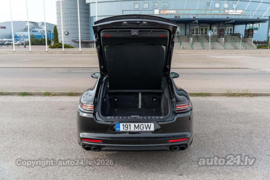 Black Porsche Panamera 2017 in Tallinn, with an engine capacity of 2.90 L and mileage of 176 thousand km for 44000 €, photo 6 on AUTOMOTO.COM.LV