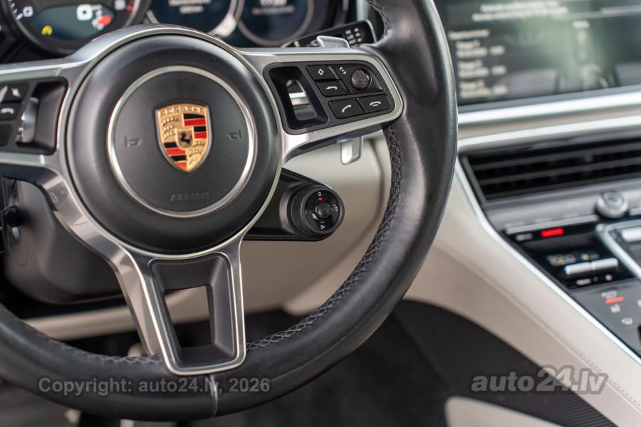 Black Porsche Panamera 2017 in Tallinn, with an engine capacity of 2.90 L and mileage of 176 thousand km for 44000 €, photo 7 on AUTOMOTO.COM.LV