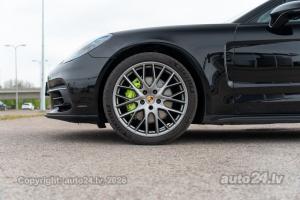 Black Porsche Panamera 2017 in Tallinn, with an engine capacity of 2.90 L and mileage of 176 thousand km for 44000 €, photo 15 on AUTOMOTO.COM.LV