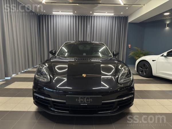 Black Porsche Panamera 2017 in Riga, with an engine capacity of 2.90 L and mileage of 72 thousand km for 52900 €, photo 2 on AUTOMOTO.COM.LV