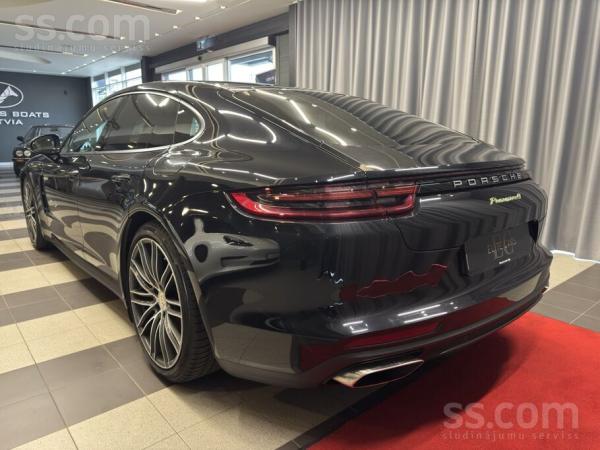 Black Porsche Panamera 2017 in Riga, with an engine capacity of 2.90 L and mileage of 72 thousand km for 52900 €, photo 4 on AUTOMOTO.COM.LV