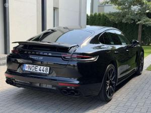 Black Porsche Panamera 2017 in Kaunas, with an engine capacity of 2.89 L and mileage of 179 thousand km for 41650 €, photo 4 on AUTOMOTO.COM.LV