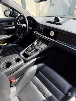 Black Porsche Panamera 2017 in Kaunas, with an engine capacity of 2.89 L and mileage of 179 thousand km for 41650 €, photo 13 on AUTOMOTO.COM.LV