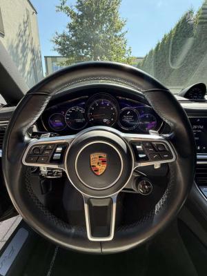 Black Porsche Panamera 2017 in Kaunas, with an engine capacity of 2.89 L and mileage of 179 thousand km for 41650 €, photo 14 on AUTOMOTO.COM.LV