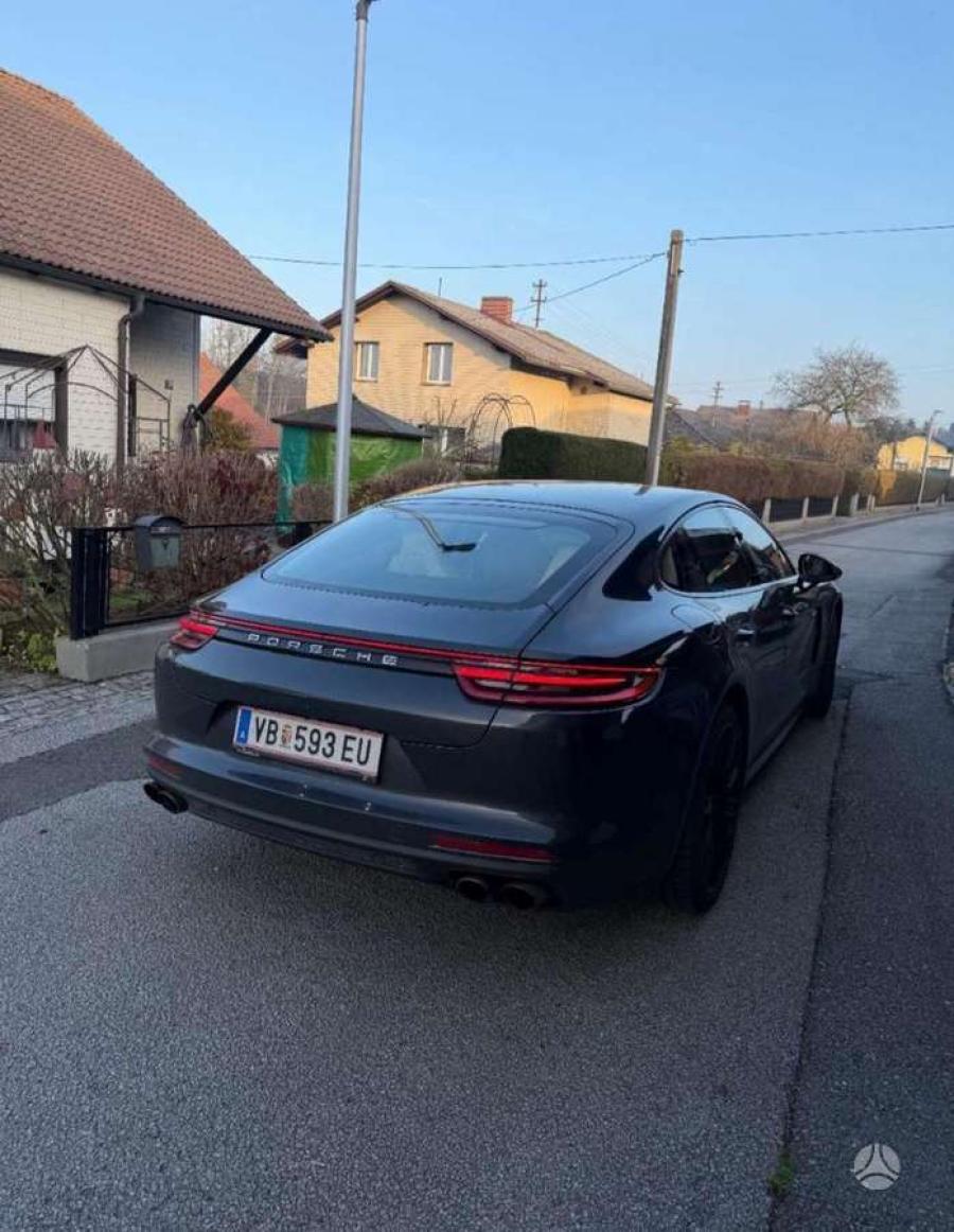 Melns Porsche Panamera 2018 Marijampole, ar dzinēja tilpumu 2.90 L un nobraukumu 193 tūkst. km par 41950 €, foto 4 vietnē AUTOMOTO.COM.LV