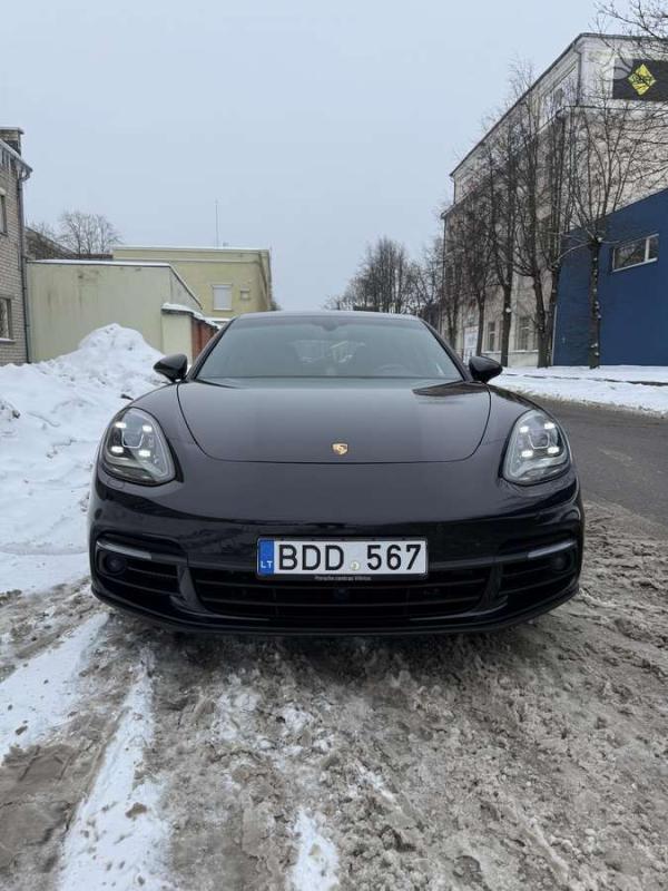 Melns Porsche Panamera 2018 Klaipėda, ar dzinēja tilpumu 2.89 L un nobraukumu 136 tūkst. km par 58500 €, foto 1 vietnē AUTOMOTO.COM.LV