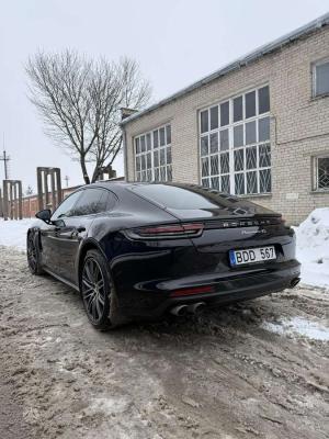 Black Porsche Panamera 2018 in Klaipeda, with an engine capacity of 2.89 L and mileage of 136 thousand km for 58500 €, photo 4 on AUTOMOTO.COM.LV