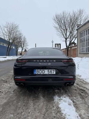 Black Porsche Panamera 2018 in Klaipeda, with an engine capacity of 2.89 L and mileage of 136 thousand km for 58500 €, photo 5 on AUTOMOTO.COM.LV