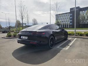 Melns Porsche Panamera 2018 Rīga, ar dzinēja tilpumu 2.90 L un nobraukumu 159 tūkst. km par 50500 €, foto 5 vietnē AUTOMOTO.COM.LV