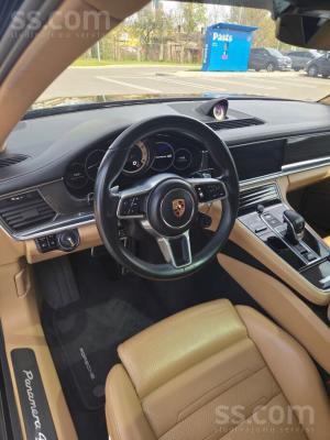 Melns Porsche Panamera 2018 Rīga, ar dzinēja tilpumu 2.90 L un nobraukumu 159 tūkst. km par 50500 €, foto 21 vietnē AUTOMOTO.COM.LV