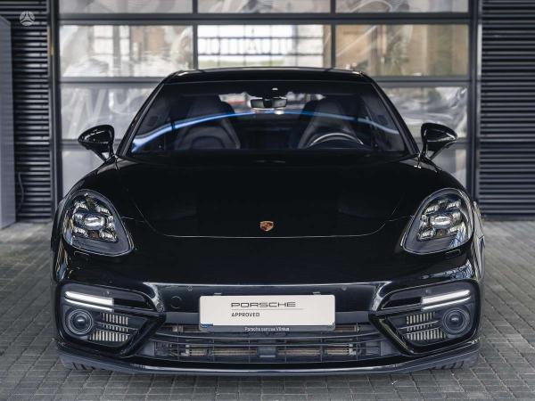 Black Porsche Panamera 2018 in Vilnius, with an engine capacity of 4.00 L and mileage of 40 thousand km for 79911 €, photo 8 on AUTOMOTO.COM.LV