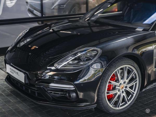 Black Porsche Panamera 2018 in Vilnius, with an engine capacity of 4.00 L and mileage of 40 thousand km for 79911 €, photo 10 on AUTOMOTO.COM.LV