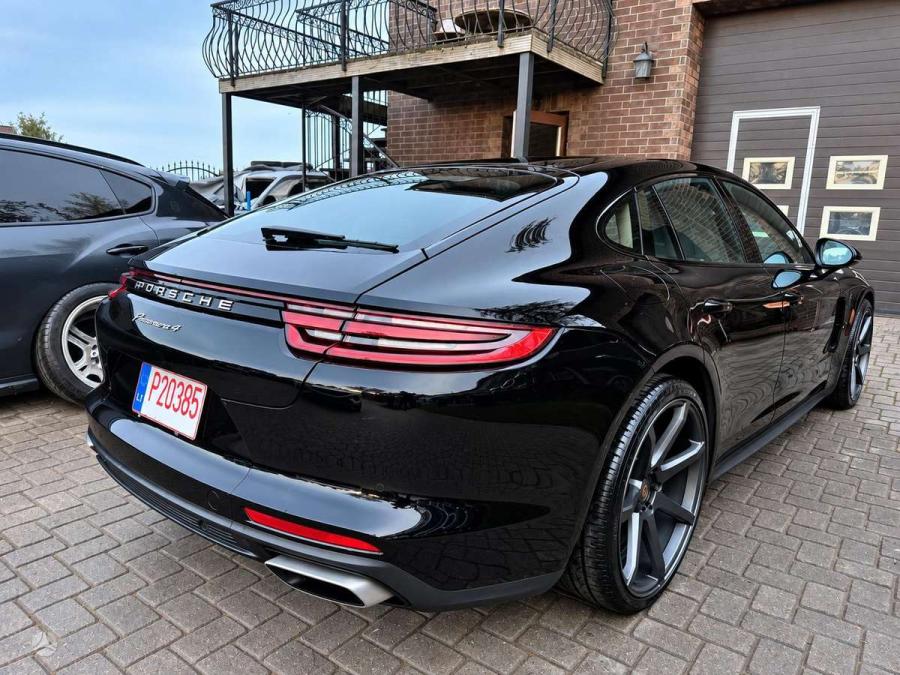 Черный Порше Панамера 2018 в Вильнюс, объемом двигателя 3.00 л и пробегом 92 тыс. км за 39888 €, фото 4 на AUTOMOTO.COM.LV