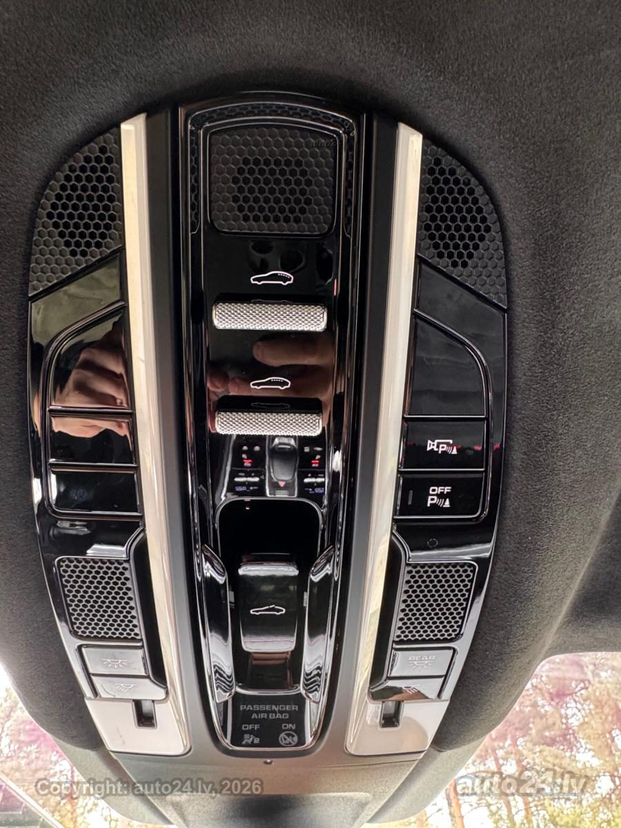 Melns Porsche Panamera 2019 Tallina, ar dzinēja tilpumu 4.00 L un nobraukumu 112 tūkst. km par 65000 €, foto 16 vietnē AUTOMOTO.COM.LV