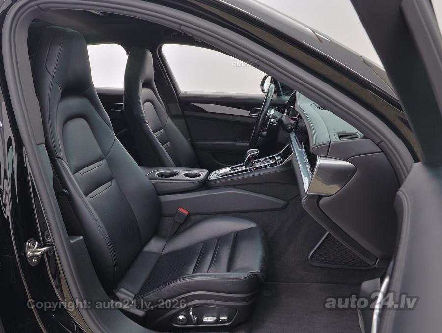 Black Porsche Panamera 2020 in Tallinn, with an engine capacity of 2.90 L and mileage of 100 thousand km for 56000 €, photo 12 on AUTOMOTO.COM.LV