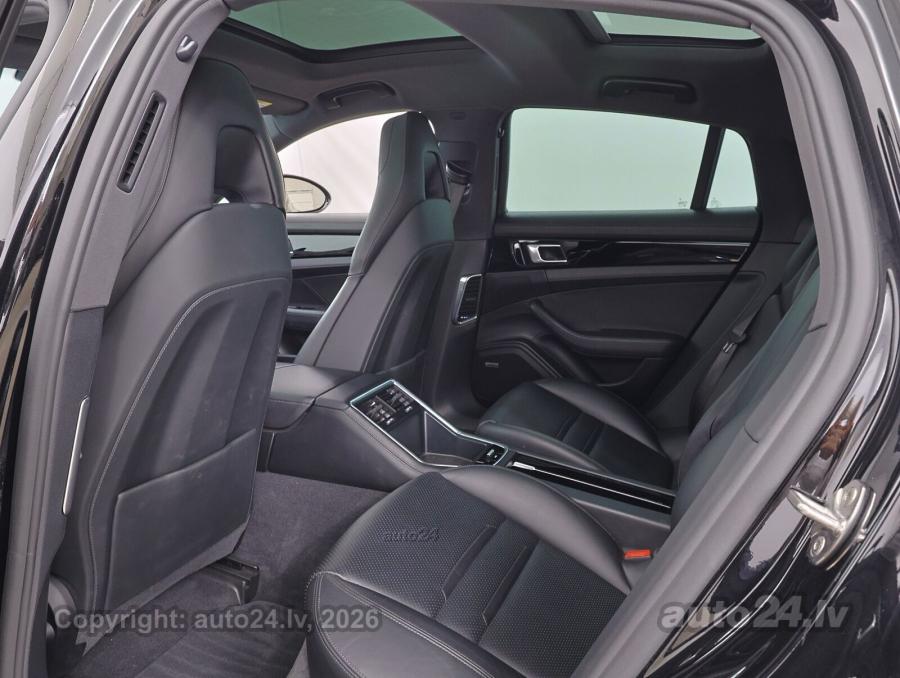 Black Porsche Panamera 2020 in Tallinn, with an engine capacity of 2.90 L and mileage of 100 thousand km for 56000 €, photo 13 on AUTOMOTO.COM.LV