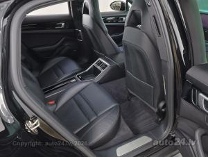 Black Porsche Panamera 2020 in Tallinn, with an engine capacity of 2.90 L and mileage of 100 thousand km for 56000 €, photo 14 on AUTOMOTO.COM.LV