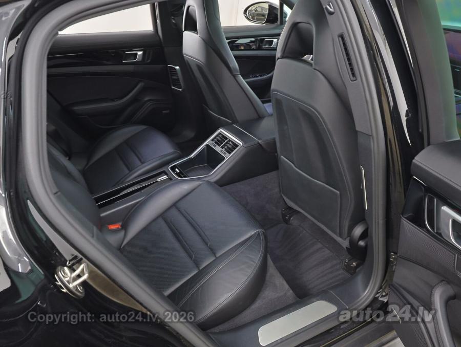 Black Porsche Panamera 2020 in Tallinn, with an engine capacity of 2.90 L and mileage of 100 thousand km for 56000 €, photo 14 on AUTOMOTO.COM.LV