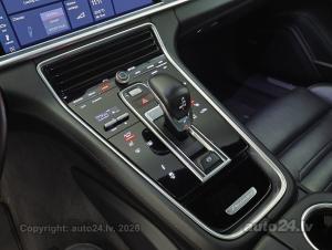 Black Porsche Panamera 2020 in Tallinn, with an engine capacity of 2.90 L and mileage of 100 thousand km for 56000 €, photo 19 on AUTOMOTO.COM.LV