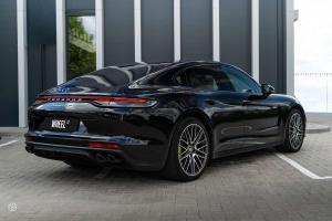 Melns Porsche Panamera 2021 Viļņa, ar dzinēja tilpumu 3.00 L un nobraukumu 68 tūkst. km par 75000 €, foto 6 vietnē AUTOMOTO.COM.LV