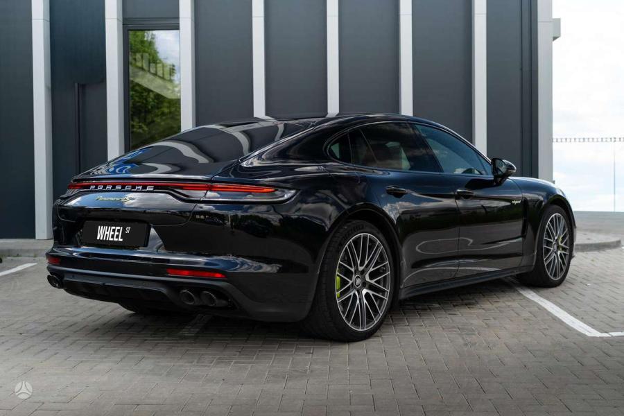 Melns Porsche Panamera 2021 Viļņa, ar dzinēja tilpumu 3.00 L un nobraukumu 68 tūkst. km par 75000 €, foto 6 vietnē AUTOMOTO.COM.LV