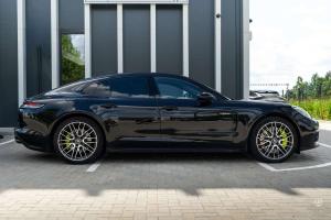 Melns Porsche Panamera 2021 Viļņa, ar dzinēja tilpumu 3.00 L un nobraukumu 68 tūkst. km par 75000 €, foto 7 vietnē AUTOMOTO.COM.LV