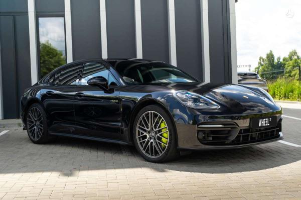 Melns Porsche Panamera 2021 Viļņa, ar dzinēja tilpumu 3.00 L un nobraukumu 68 tūkst. km par 75000 €, foto 7 vietnē AUTOMOTO.COM.LV