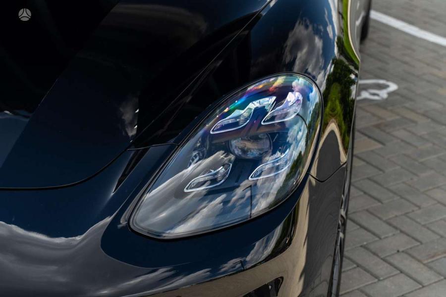 Melns Porsche Panamera 2021 Viļņa, ar dzinēja tilpumu 3.00 L un nobraukumu 68 tūkst. km par 75000 €, foto 10 vietnē AUTOMOTO.COM.LV